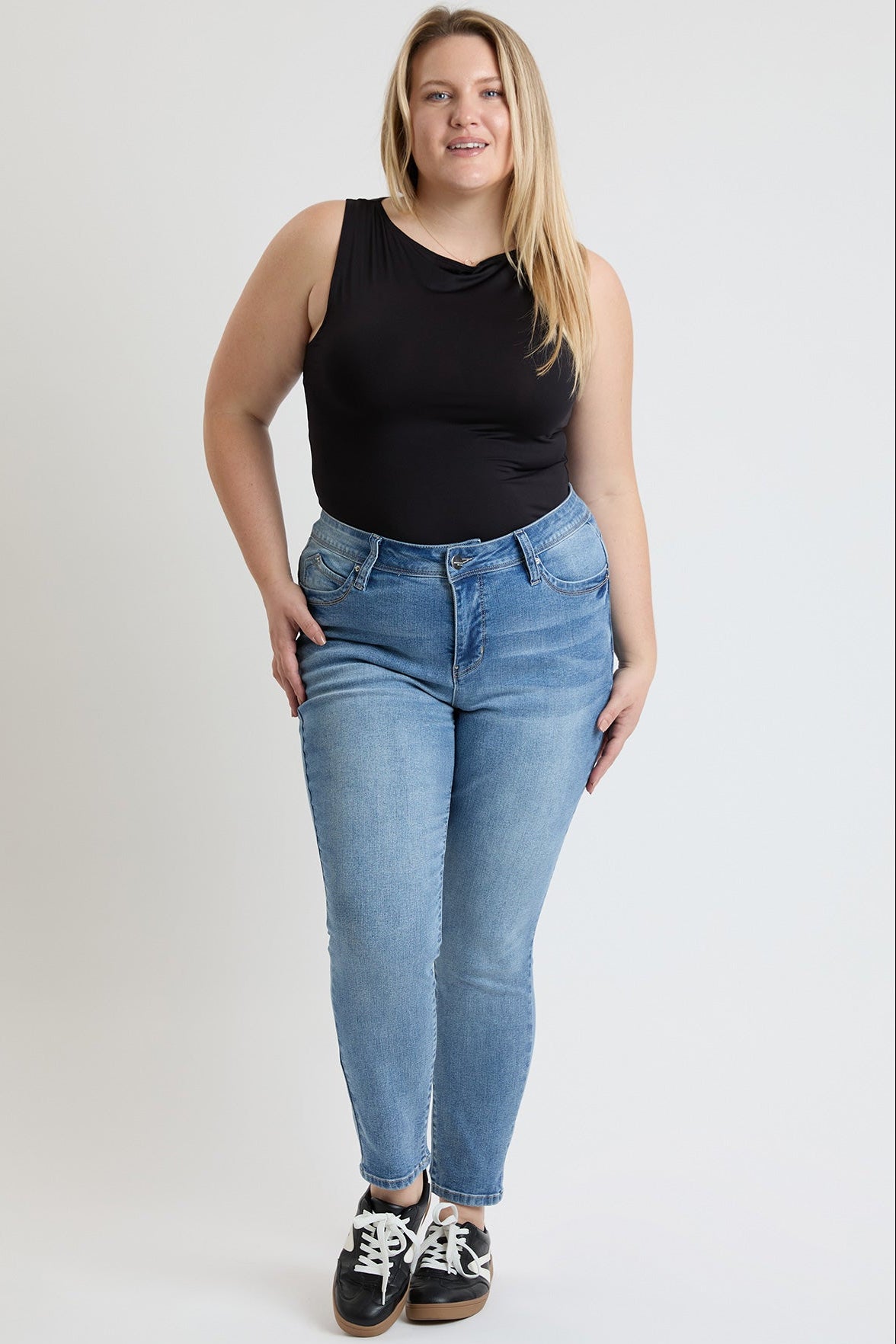 Women's Plus High Rise Curve Confidence WannaBettaButt Skinny Jeans ...
